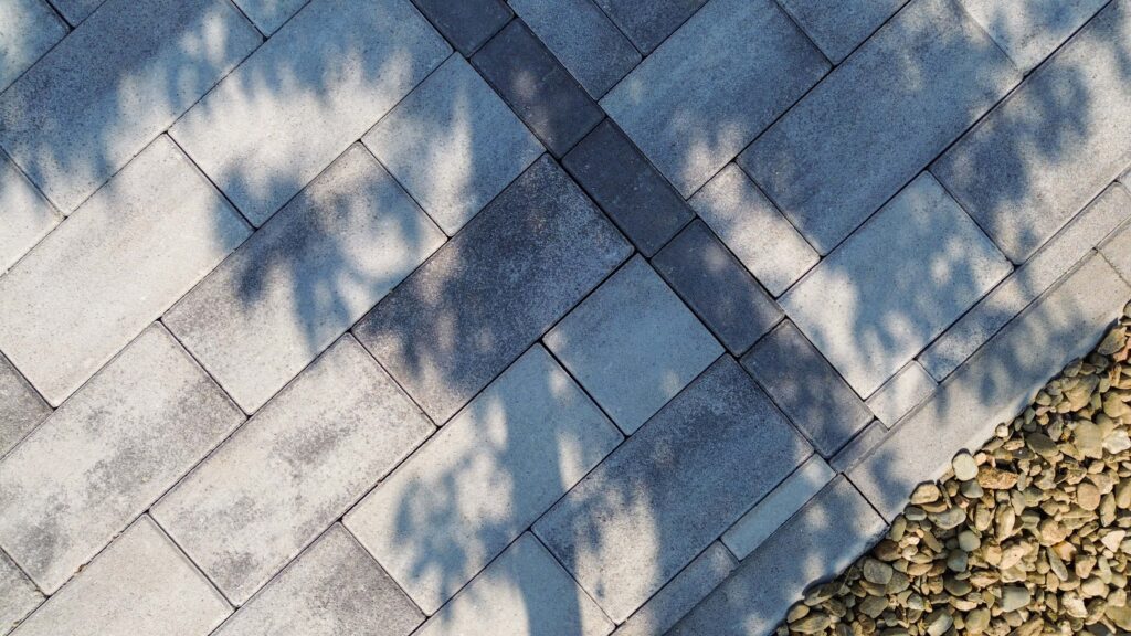Behaton Ploce | Stein Garten